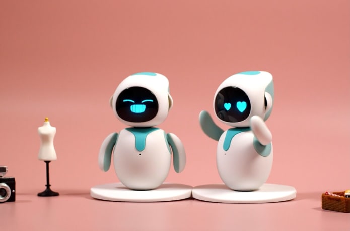 Eilik - Robot nhỏ nhắn với biểu cảm tự nhiên: vui vẻ, tức giận, buồn b ...